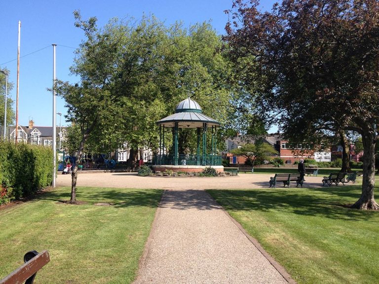 Grange Gardens - Outdoor Cardiff